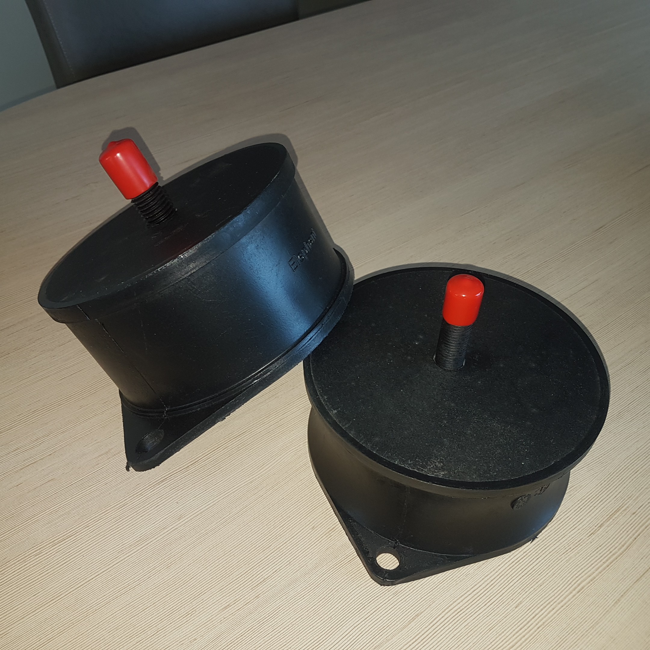 Used VOLVO Round Rubber Isolator For Volvo SD115 for Sale | #26015 ...